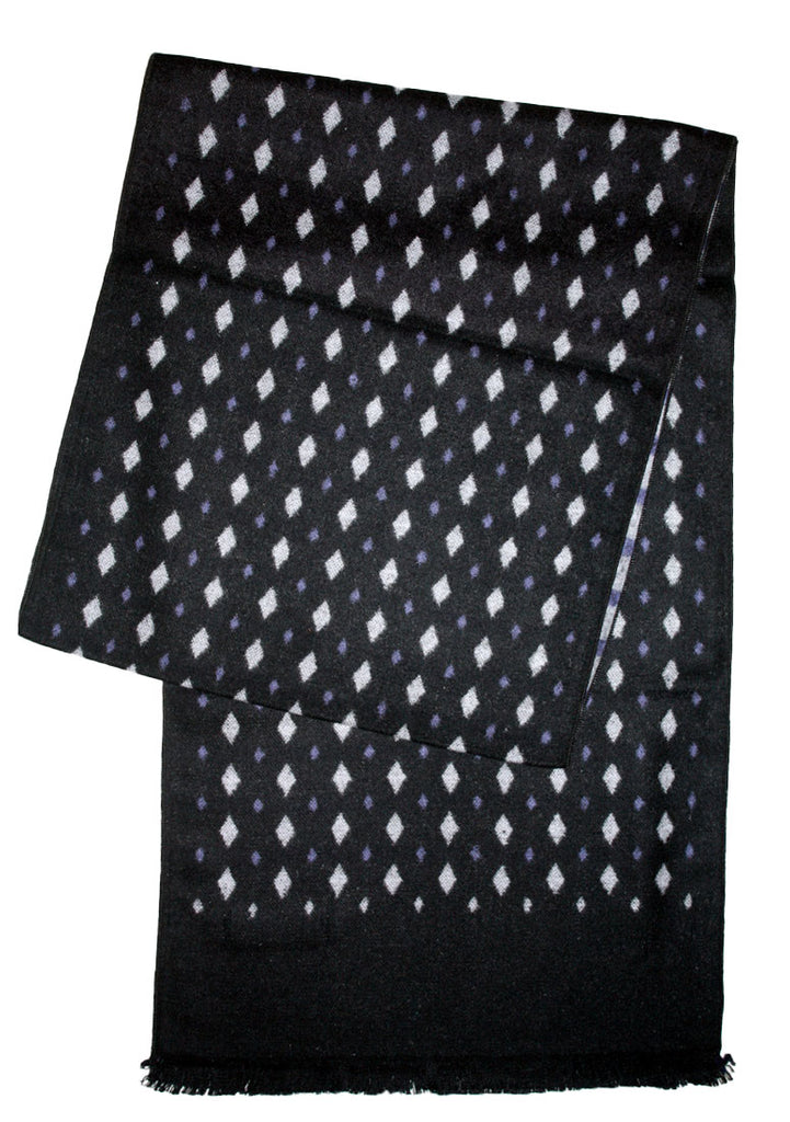 SCARVES – Bachrach